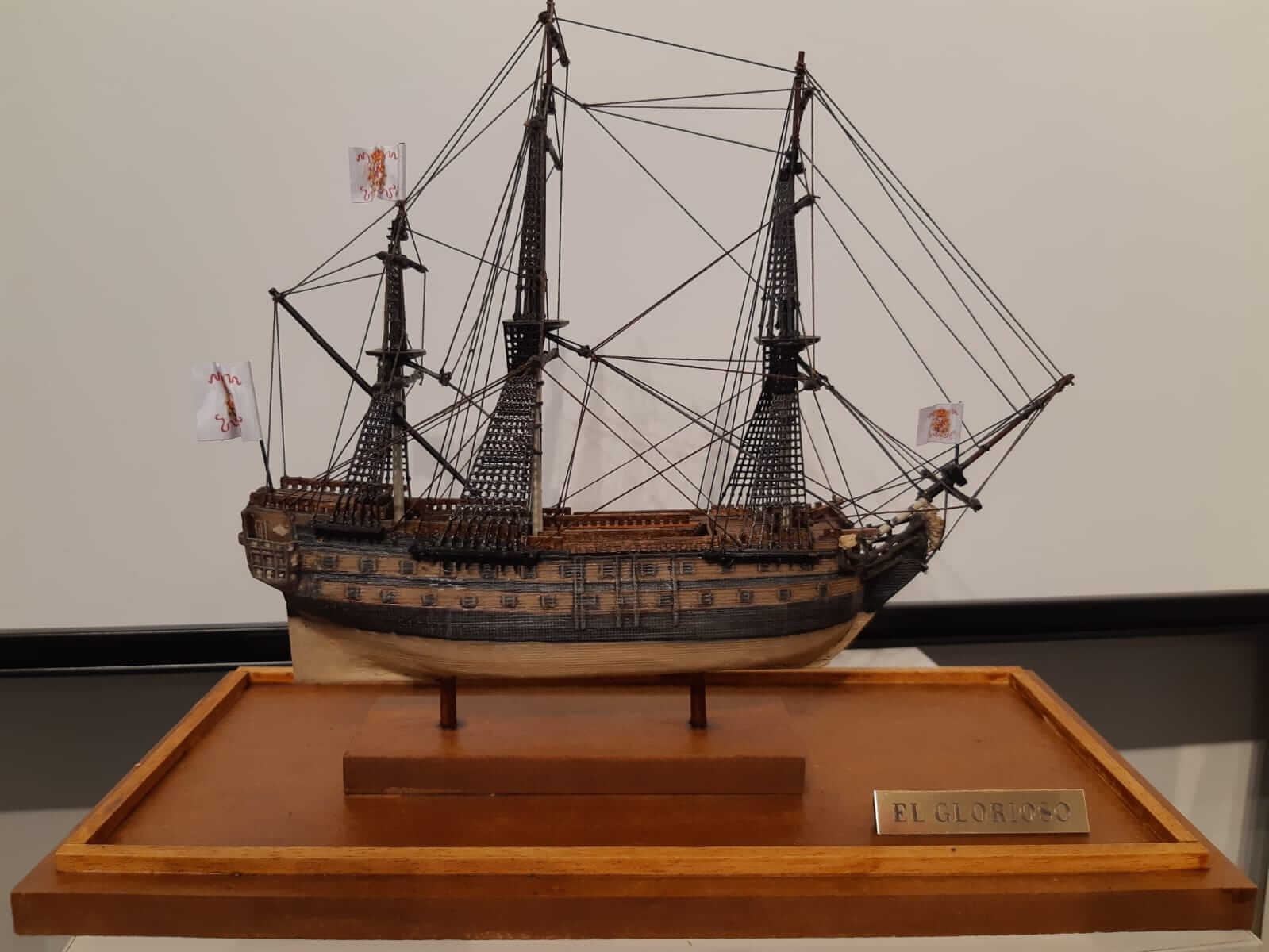 NAVÍO "EL GLORIOSO" - Ediciones Escultura Histórica